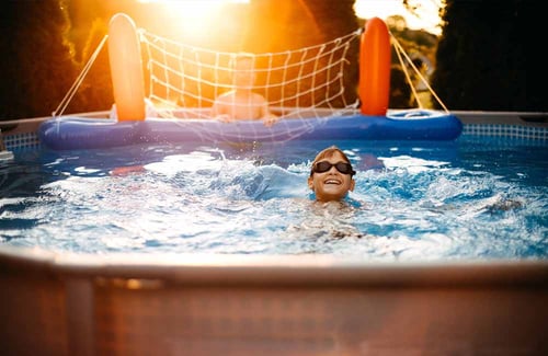 Liquid Chlorine in Pools: Understanding Stabilization and Proper Usage